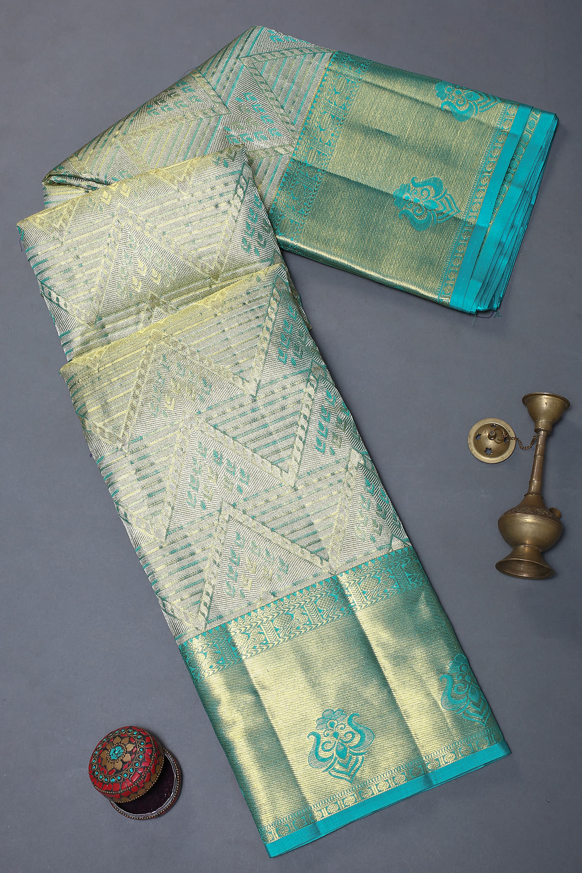 Buy Waterfall Blue & Gold Dual Tone Zari Woven Kanchipuram Tissue Saree ...